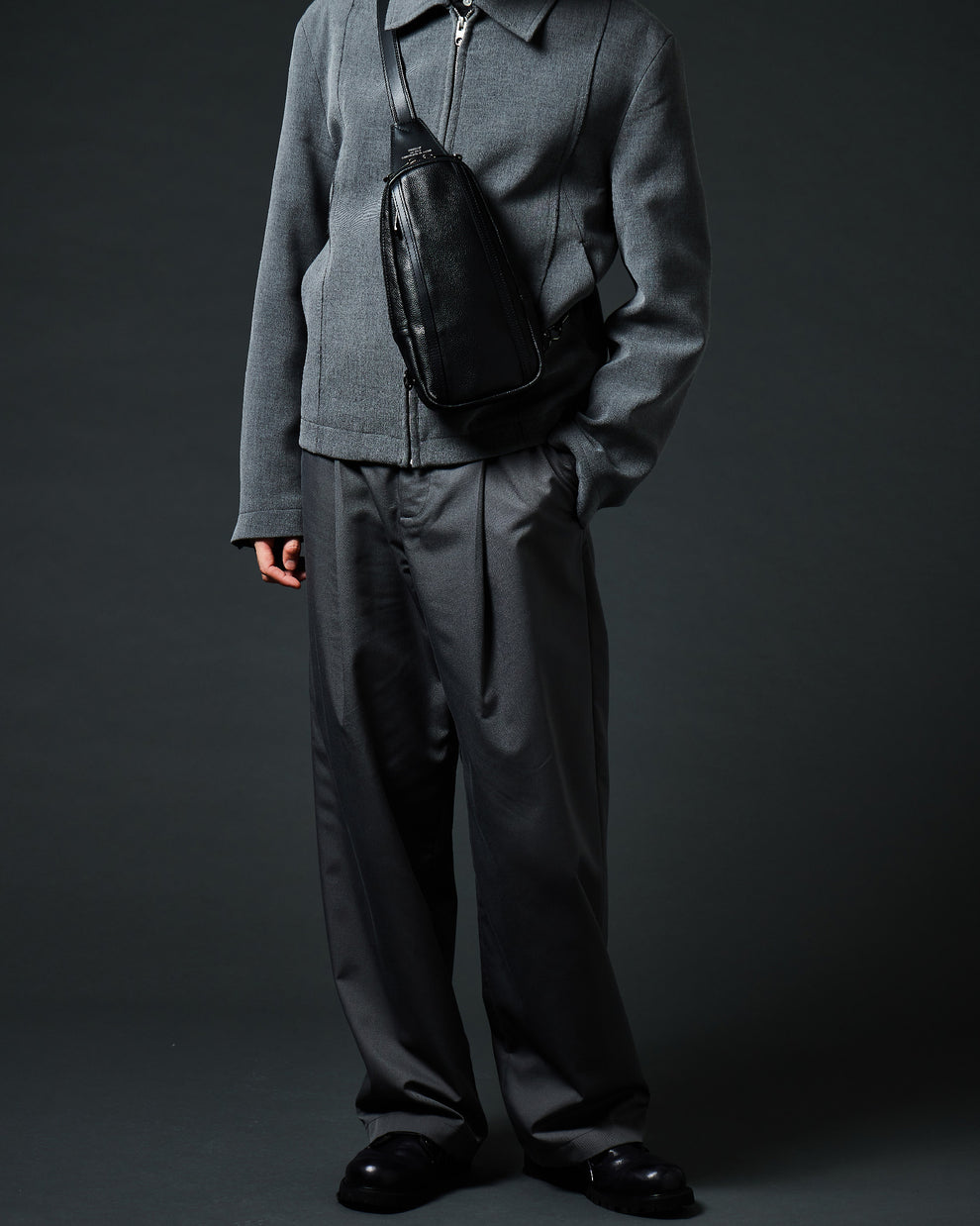 JETTER BODY BAG CJTE-021-02｜CREEZAN｜【公式】クリーザン オンラインストア – CREEZAN ...